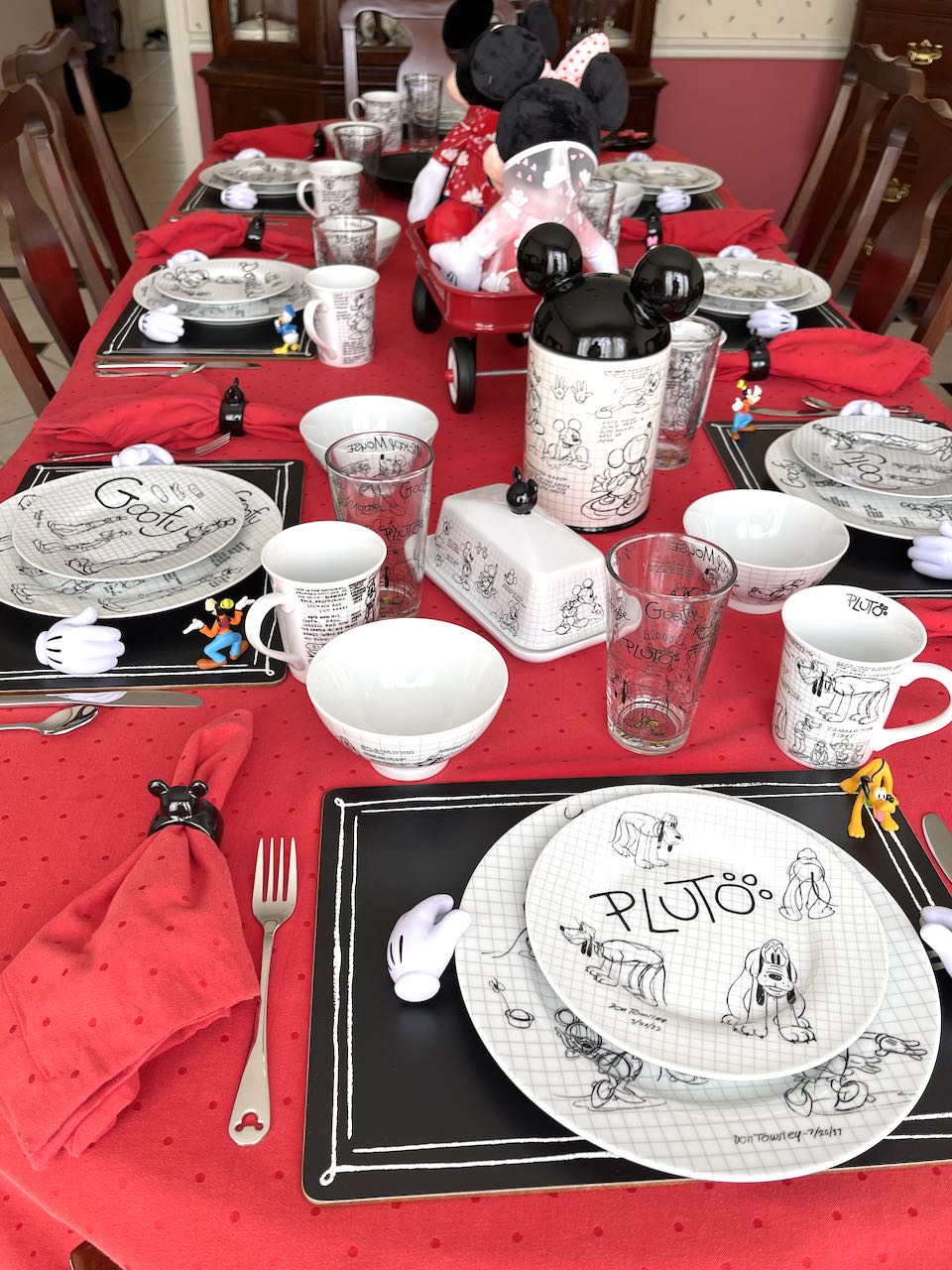 “Drawing Disney” Tablescape – “Disney Love” for All Seasons - Life is ...