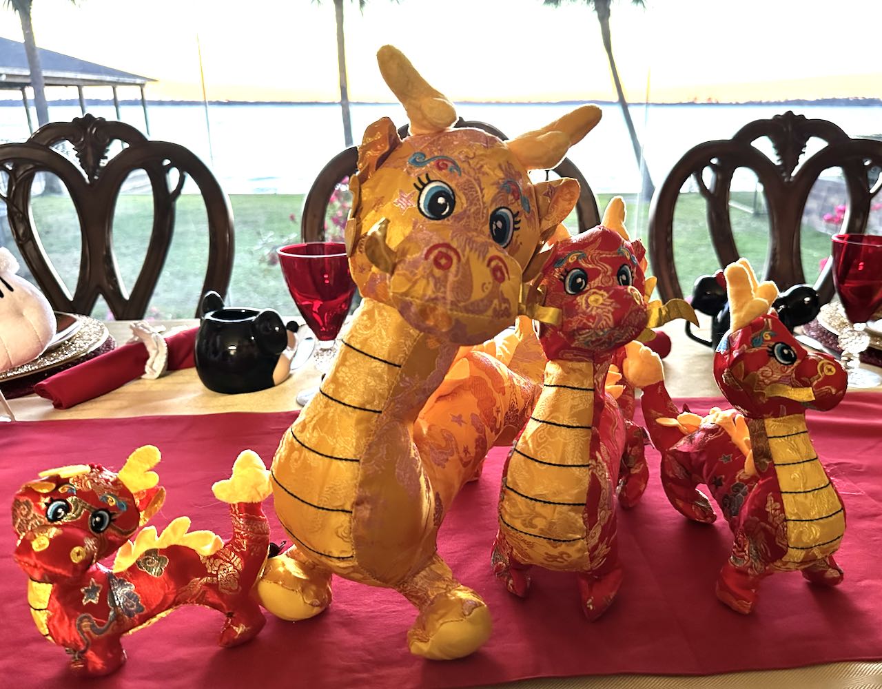 Mickey and Minnie and their Dragon Friends Celebrate the Lunar New Year ...
